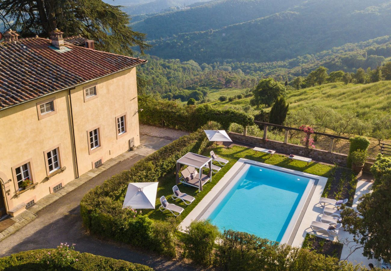 Villa Borbone - perched on the Lucca Hills - Villas in Lucca
