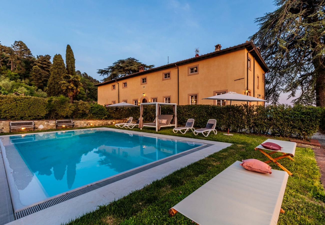 Villa Borbone - perched on the Lucca Hills - Villas in Lucca